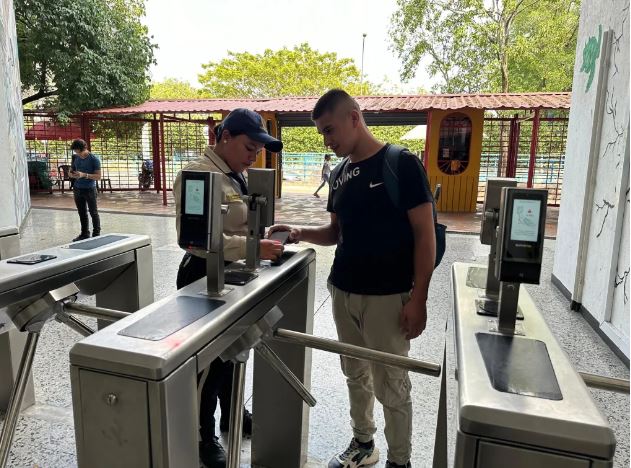 Mejorar la seguridad del campus universitario sin sacrificar la ...